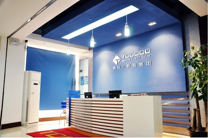 Conducting joint training to make colleges and universities cradles of ...